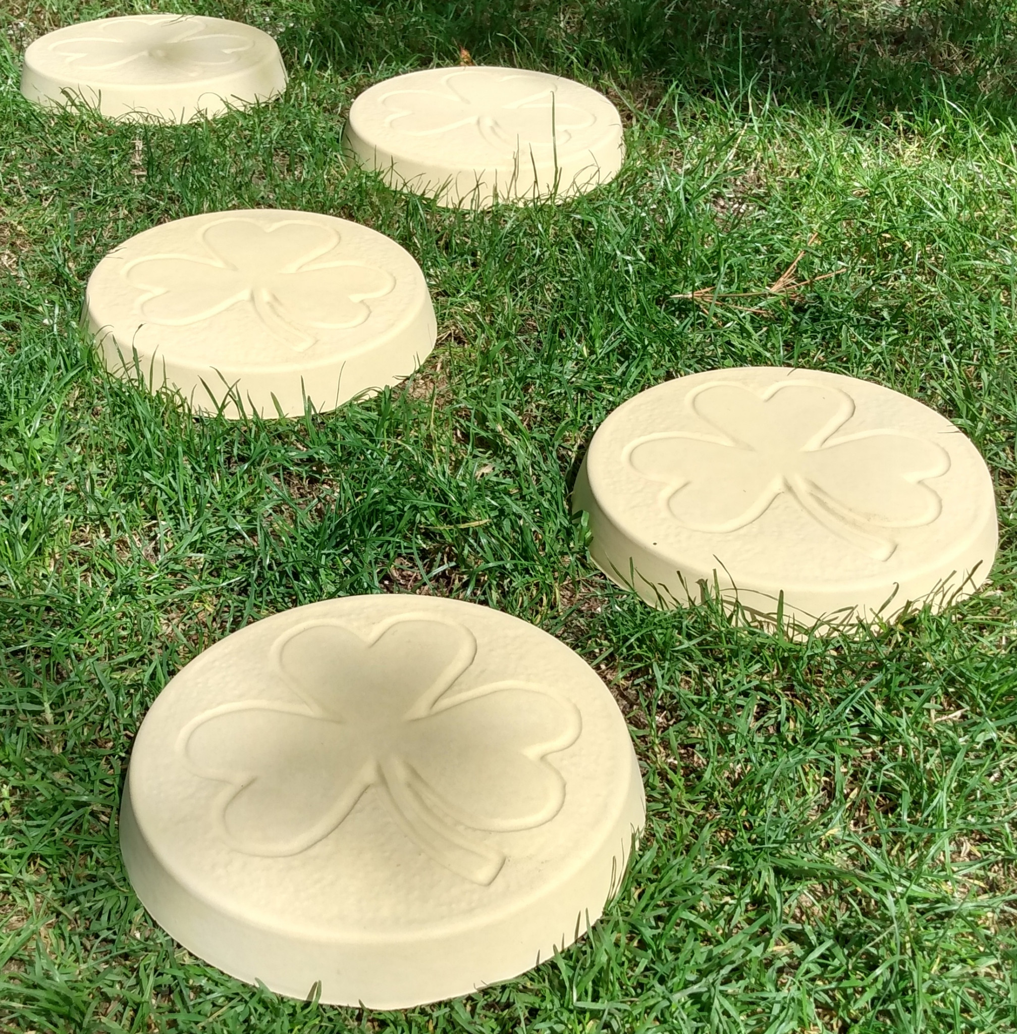 Garden Clover Stepping Stones Order Online Now!