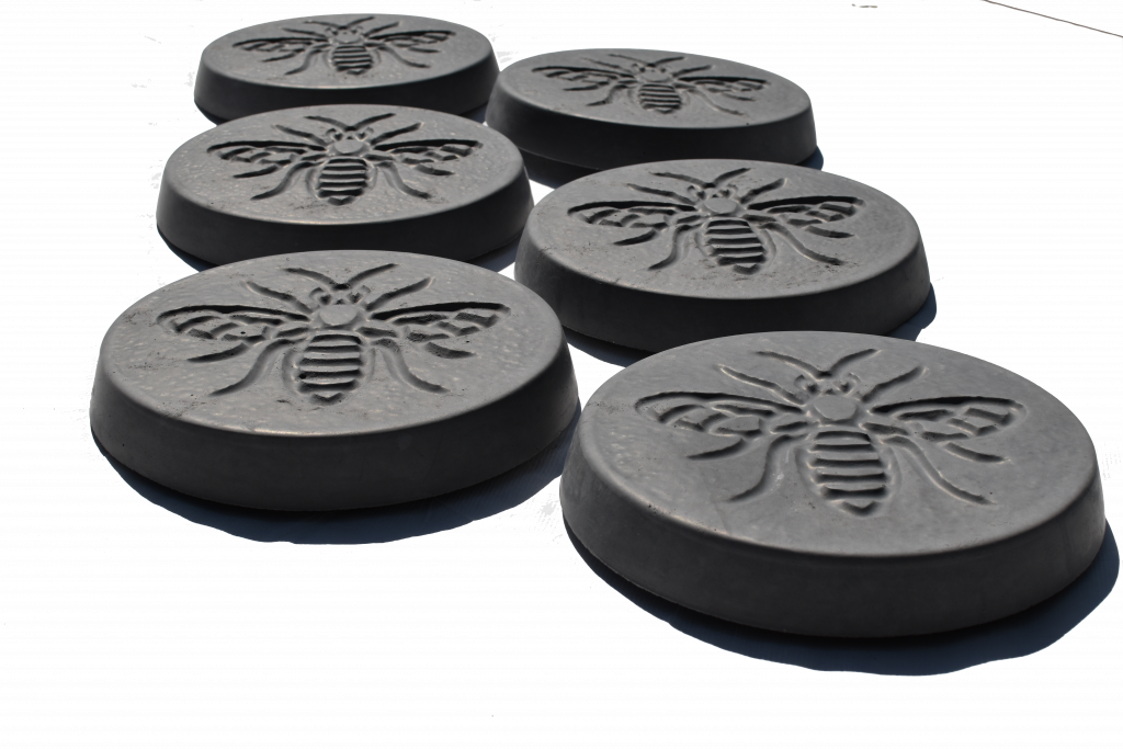 Decorative Bee Stepping Stones: Personalize Your Outdoor Space
