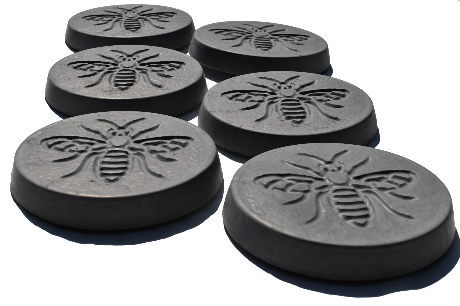 Decorative Bee Stepping Stones: Personalize Your Outdoor Space