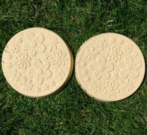 Daisy Stones For Garden Path - (Pack of 6)